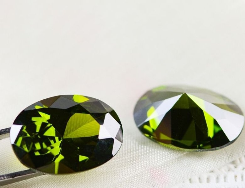 Cubic Zirconia (CZ) vs Diamond: Differences, Quality, Value | GS Diamonds
